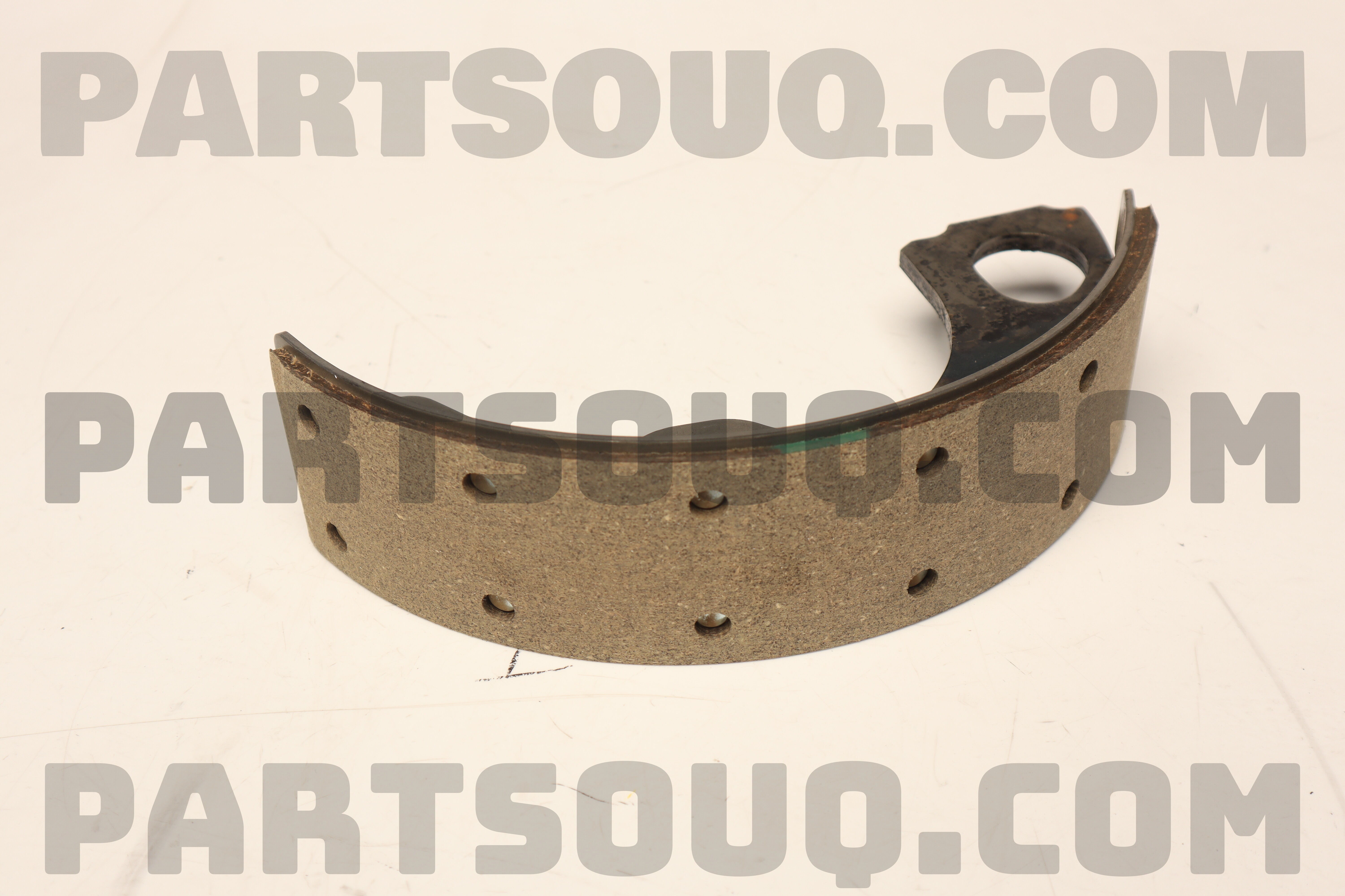 LINING,PARKING BRAKE SHOE MC865509 | FUSO Parts | PartSouq