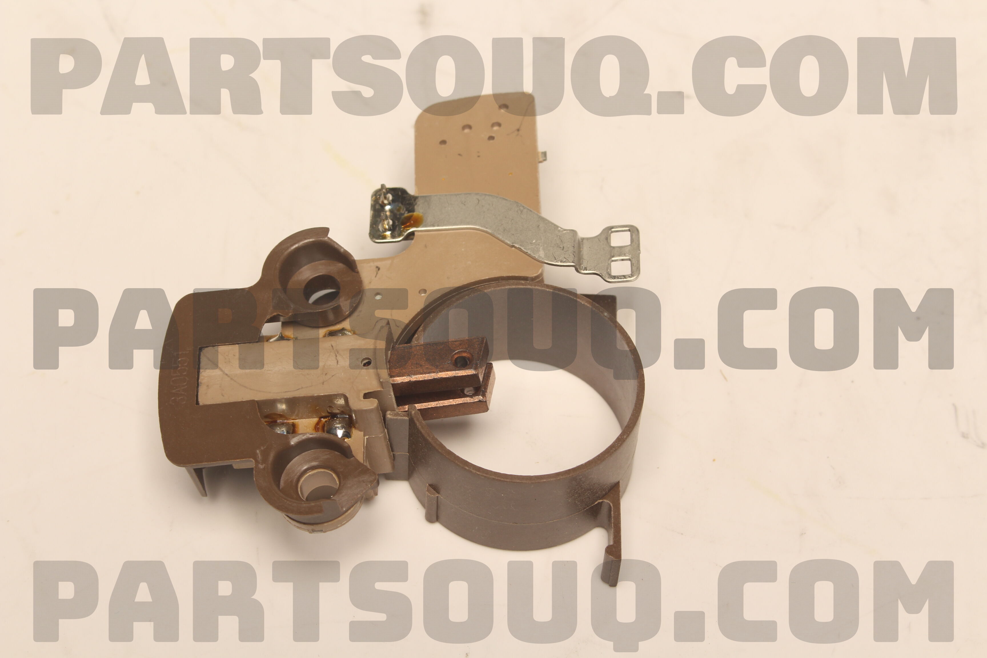 REGULATOR ASSY-GENERATOR 3737042540 | Hyundai / KIA Parts | PartSouq