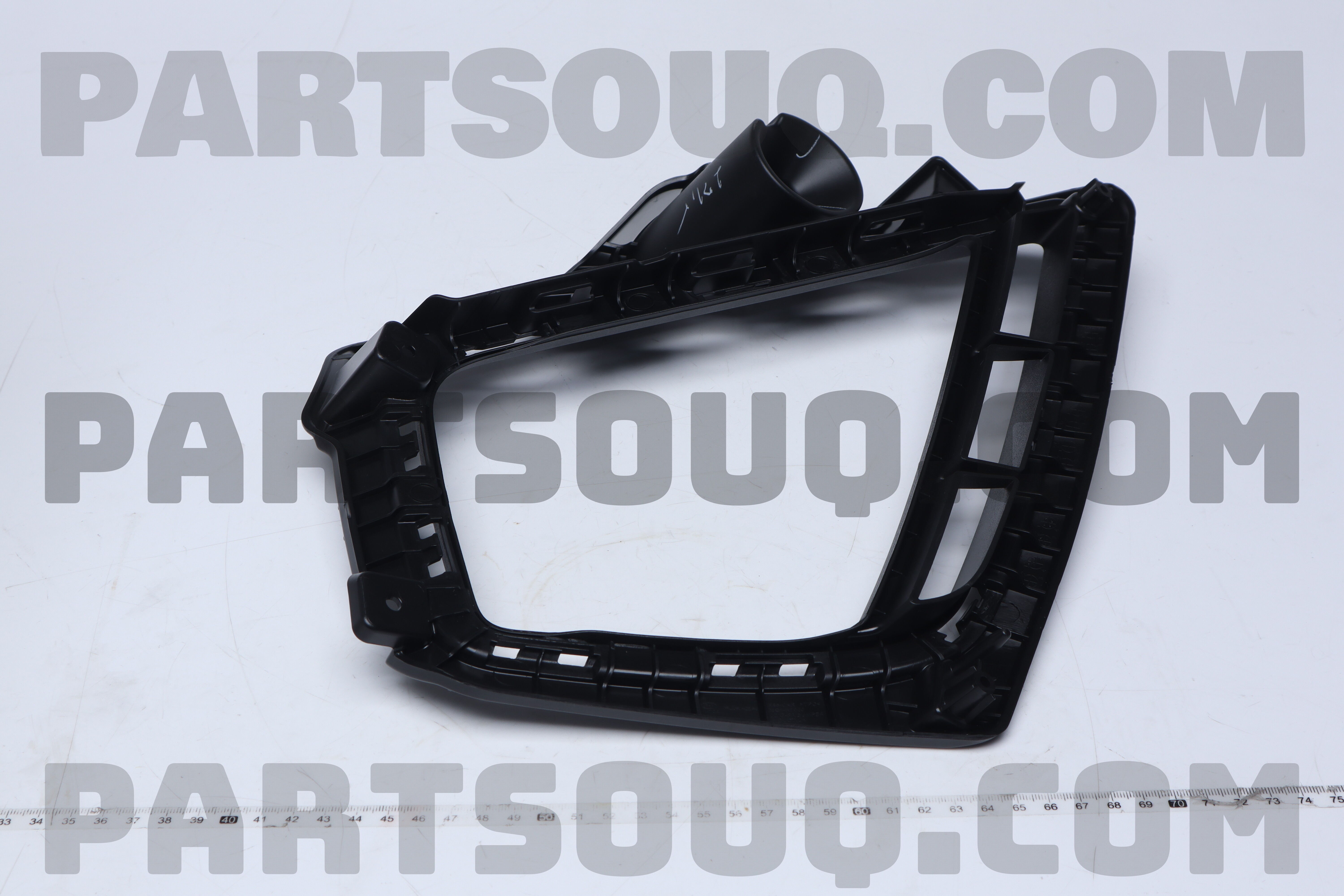 MOULDING-BUMPER,LOWER,LH 865C1N7000 | Hyundai / KIA Parts | PartSouq