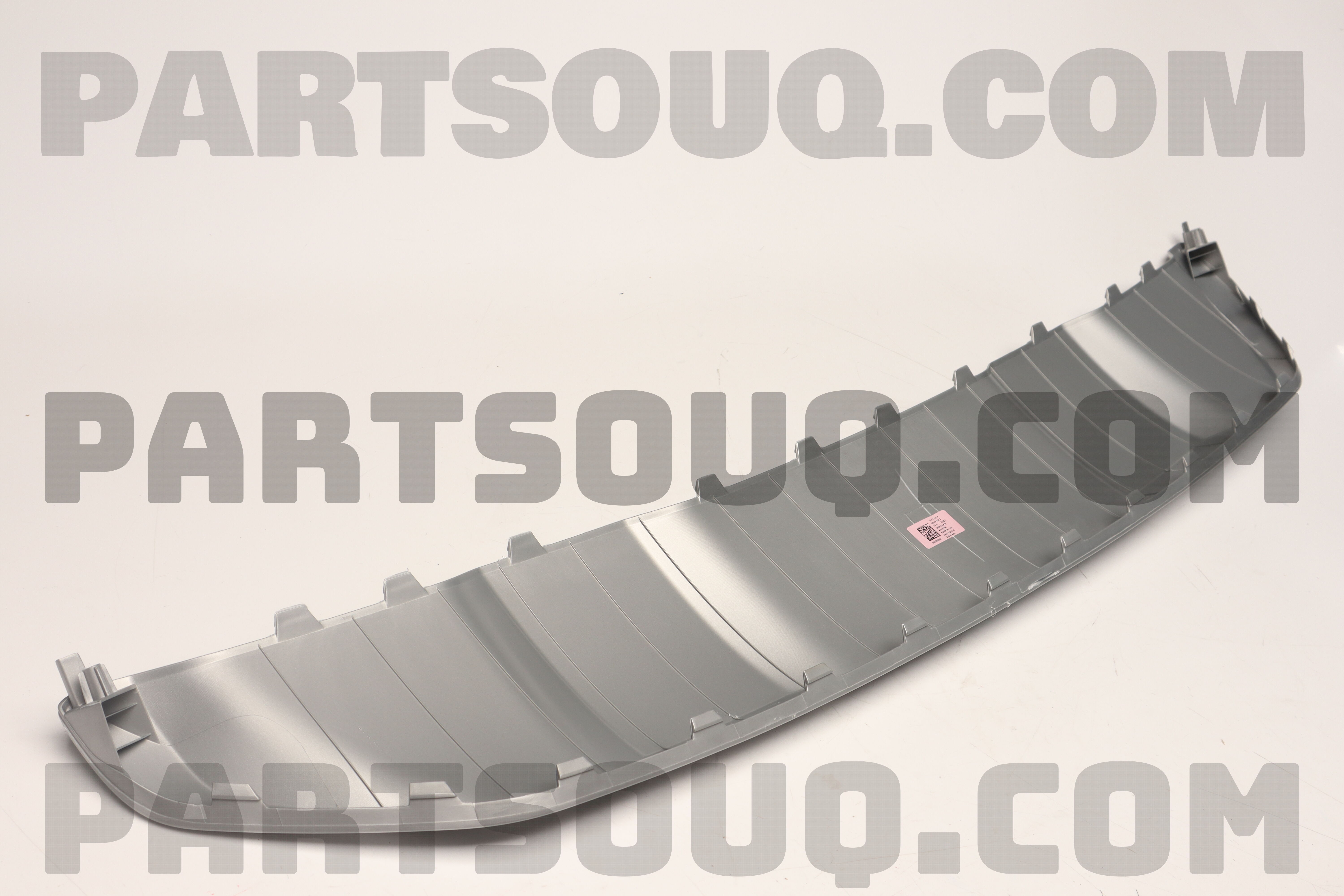 SKID PLATE-RR BUMPER 86670Q6000 | Hyundai / KIA Parts | PartSouq