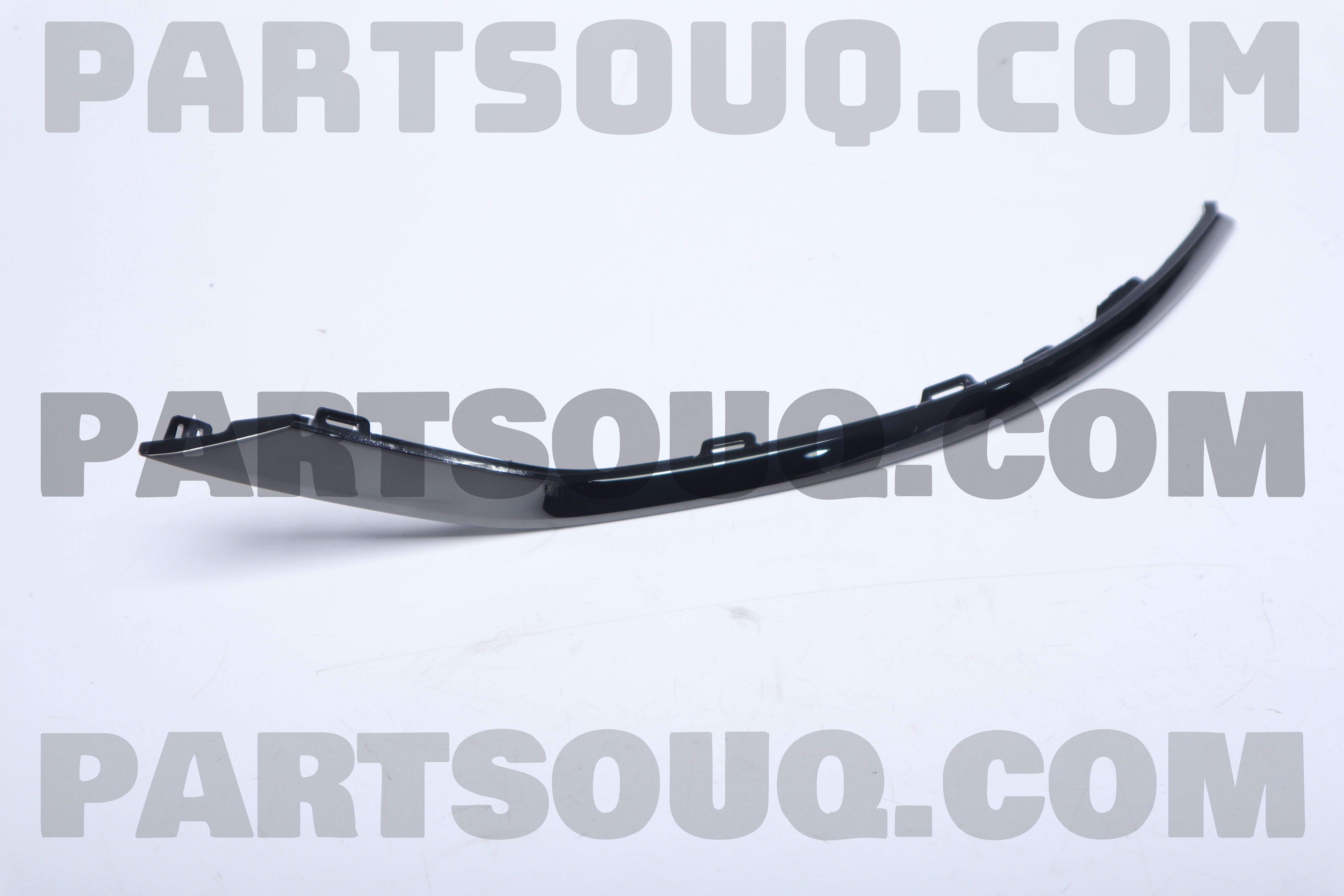 MOULDING ASSY-RR BUMPER,RH 86692N7010 | Hyundai / KIA Parts | PartSouq