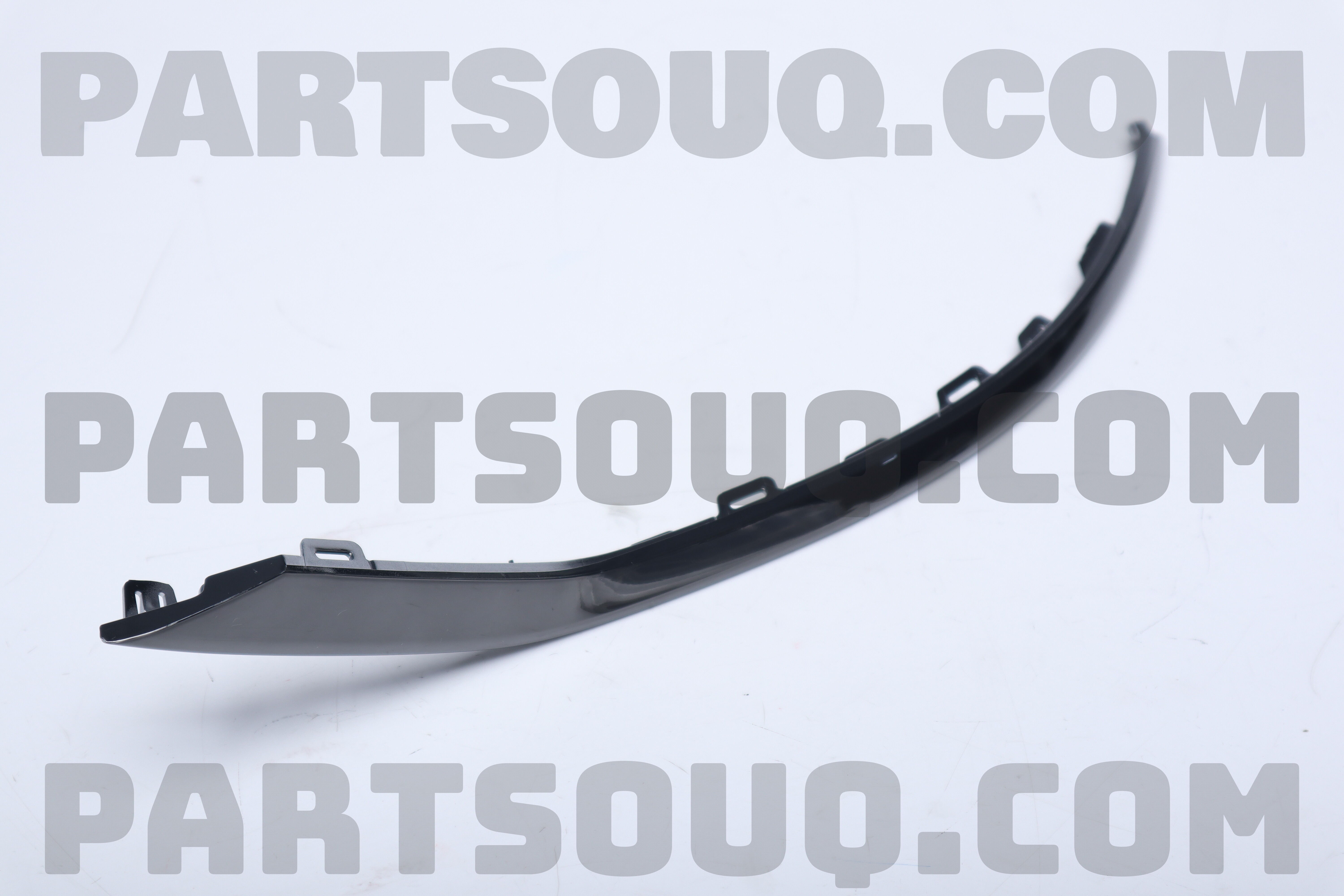 MOULDING ASSY-RR BUMPER,RH 86692N7010 | Hyundai / KIA Parts | PartSouq
