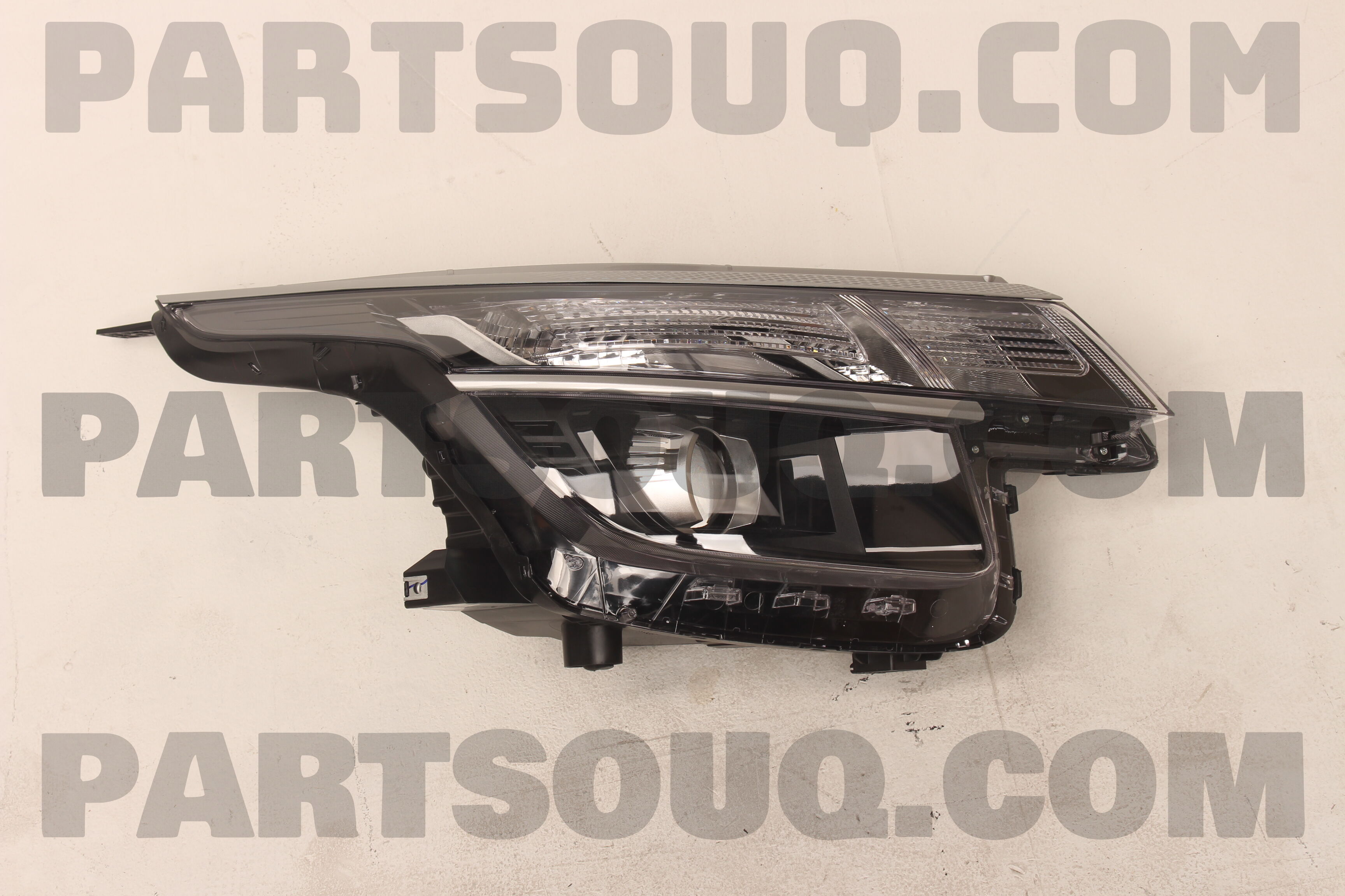 LAMP ASSY-HEAD,RH 92102Q6060 | Hyundai / KIA Parts | PartSouq