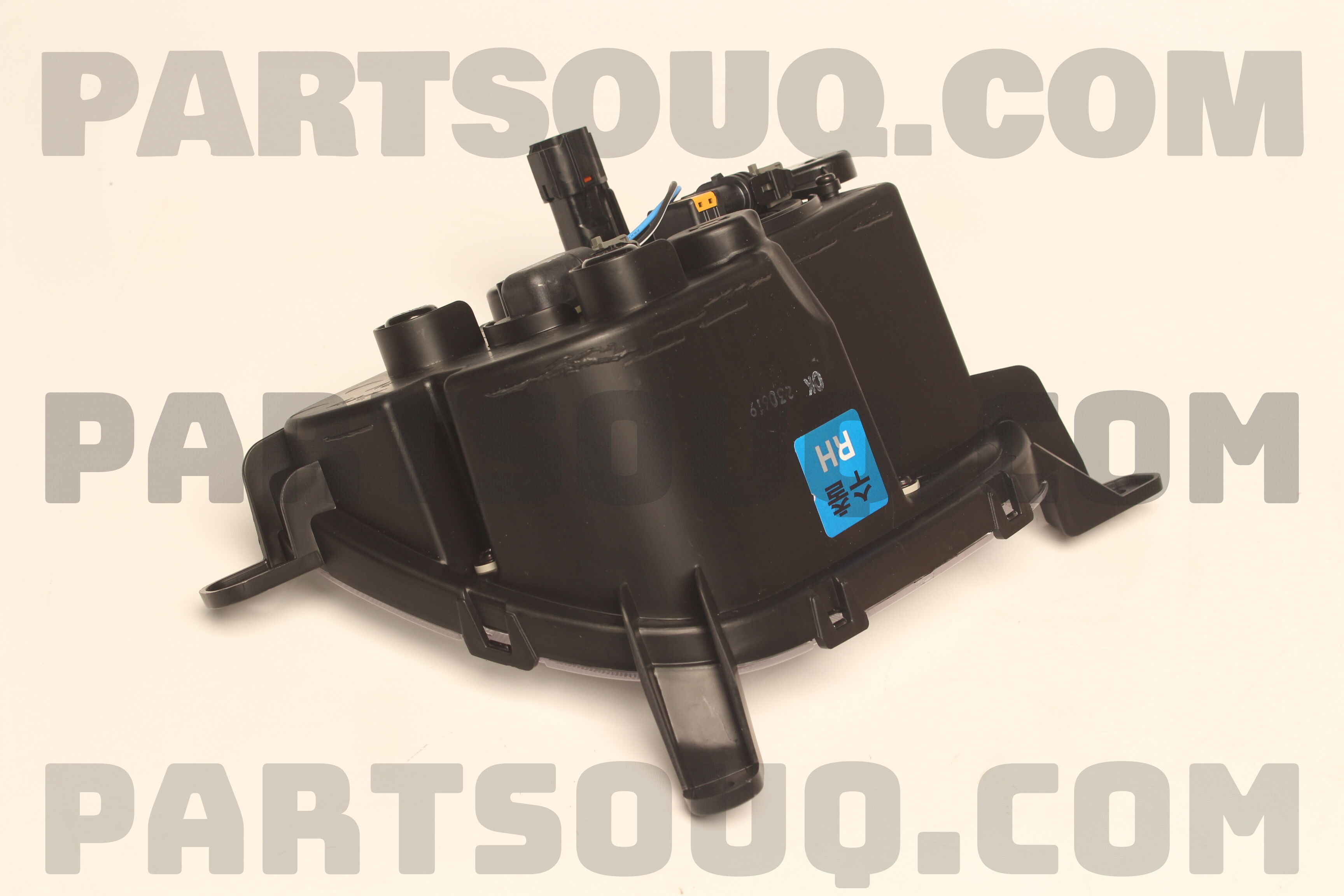 LAMP ASSY-FR FOG RH 922022P610 | Hyundai / KIA Parts | PartSouq