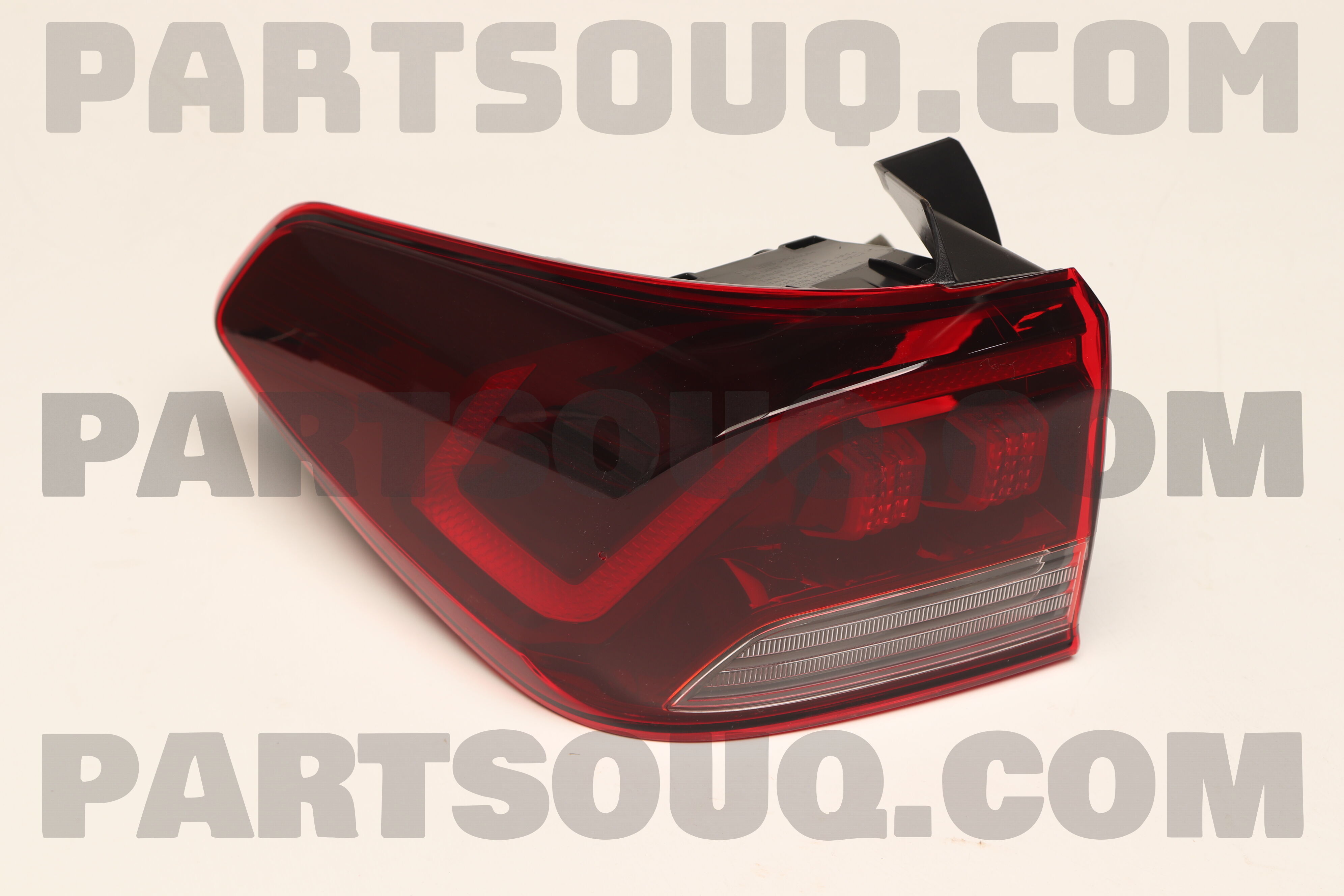 LAMP ASSY-REAR COMB OUTSIDE,LH 92401CC100 | Hyundai / KIA Parts | PartSouq