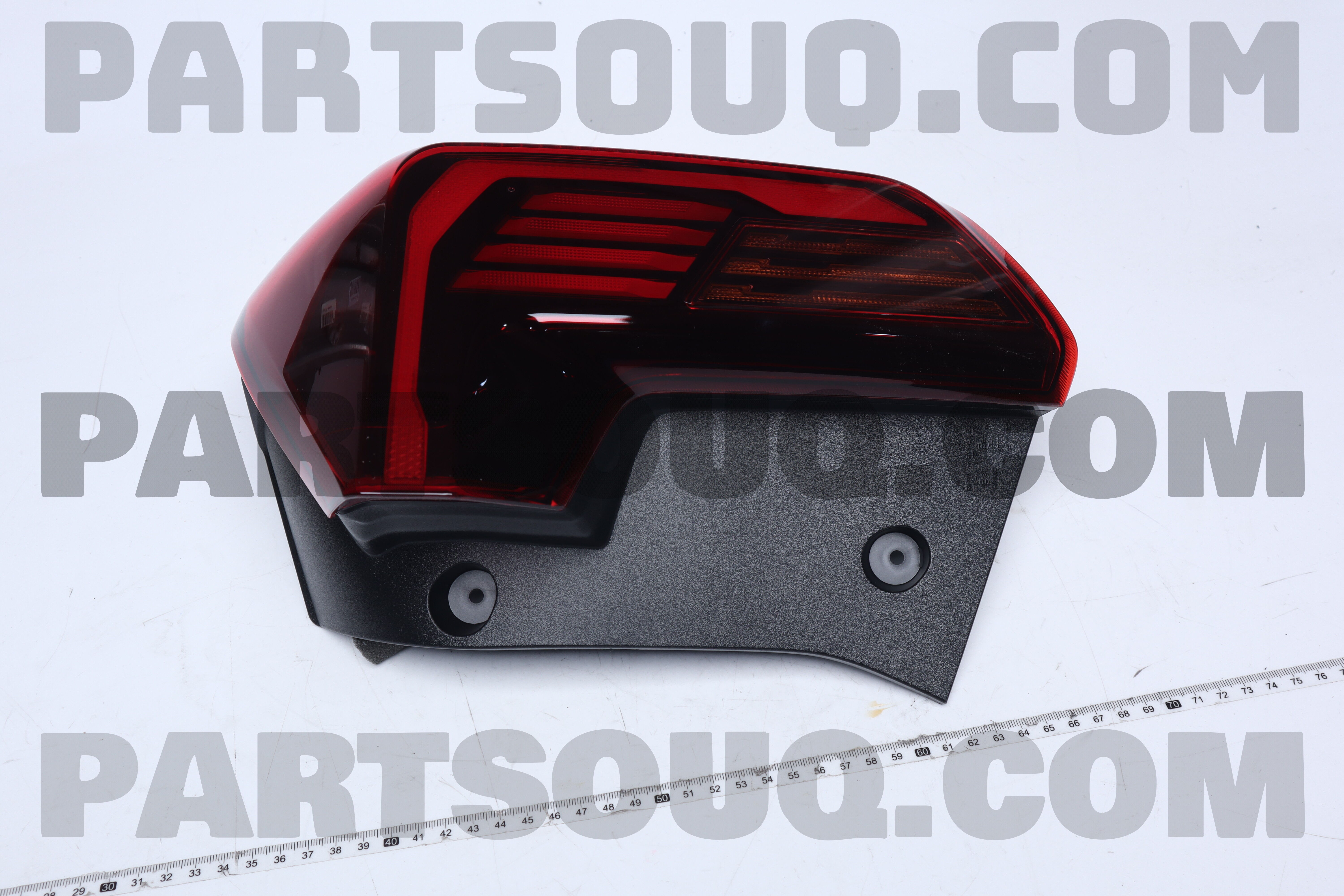 LAMP ASSY-REAR COMB OUTSIDE,RH 92402G6600 | Hyundai / KIA Parts | PartSouq