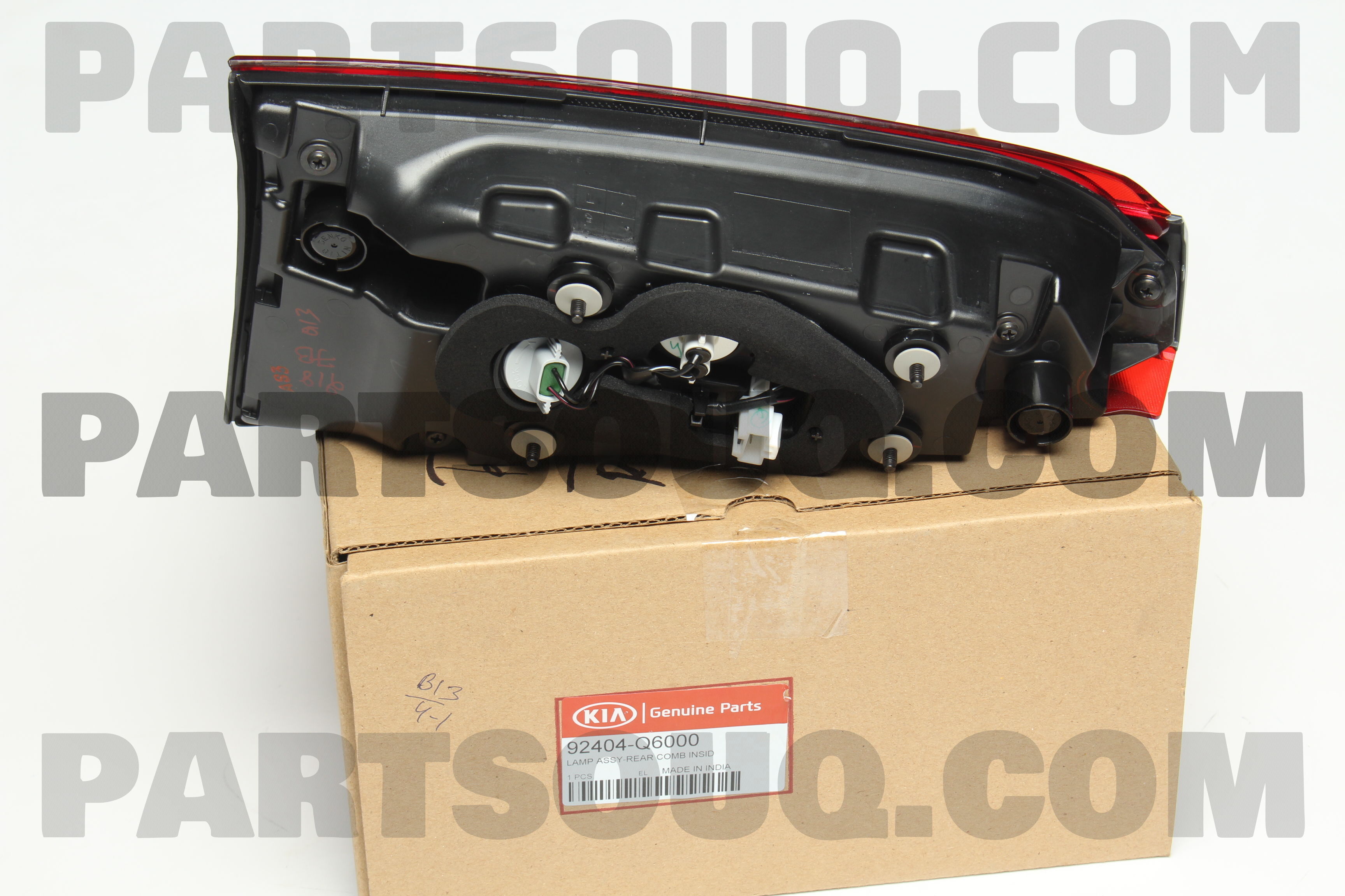 LAMP ASSY-REAR COMB INSIDE,RH 92404Q6000 | Hyundai / KIA Parts | PartSouq