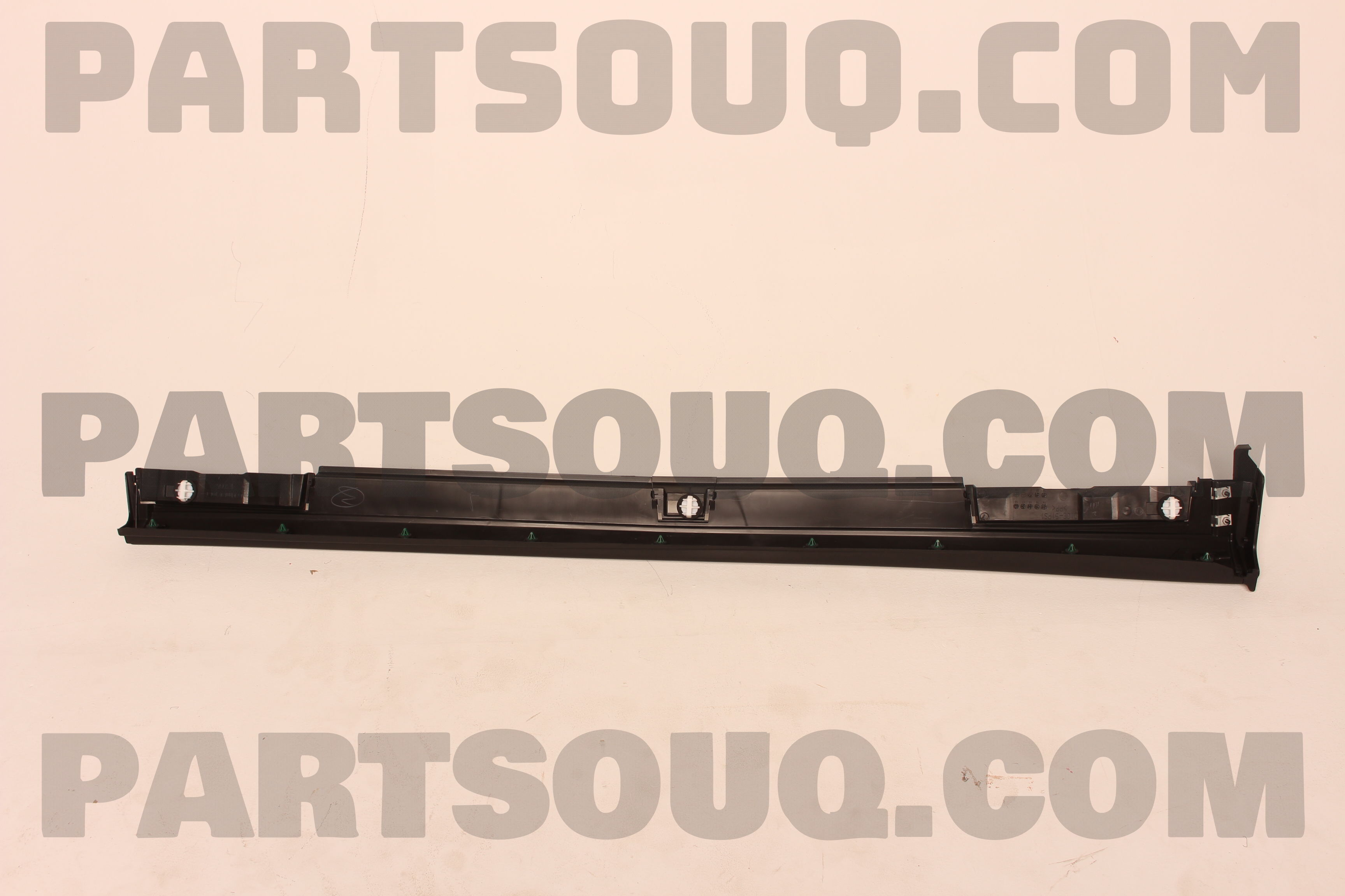 MOULD(L),SIDE STEP-R D10E51PS0C | Mazda Parts | PartSouq