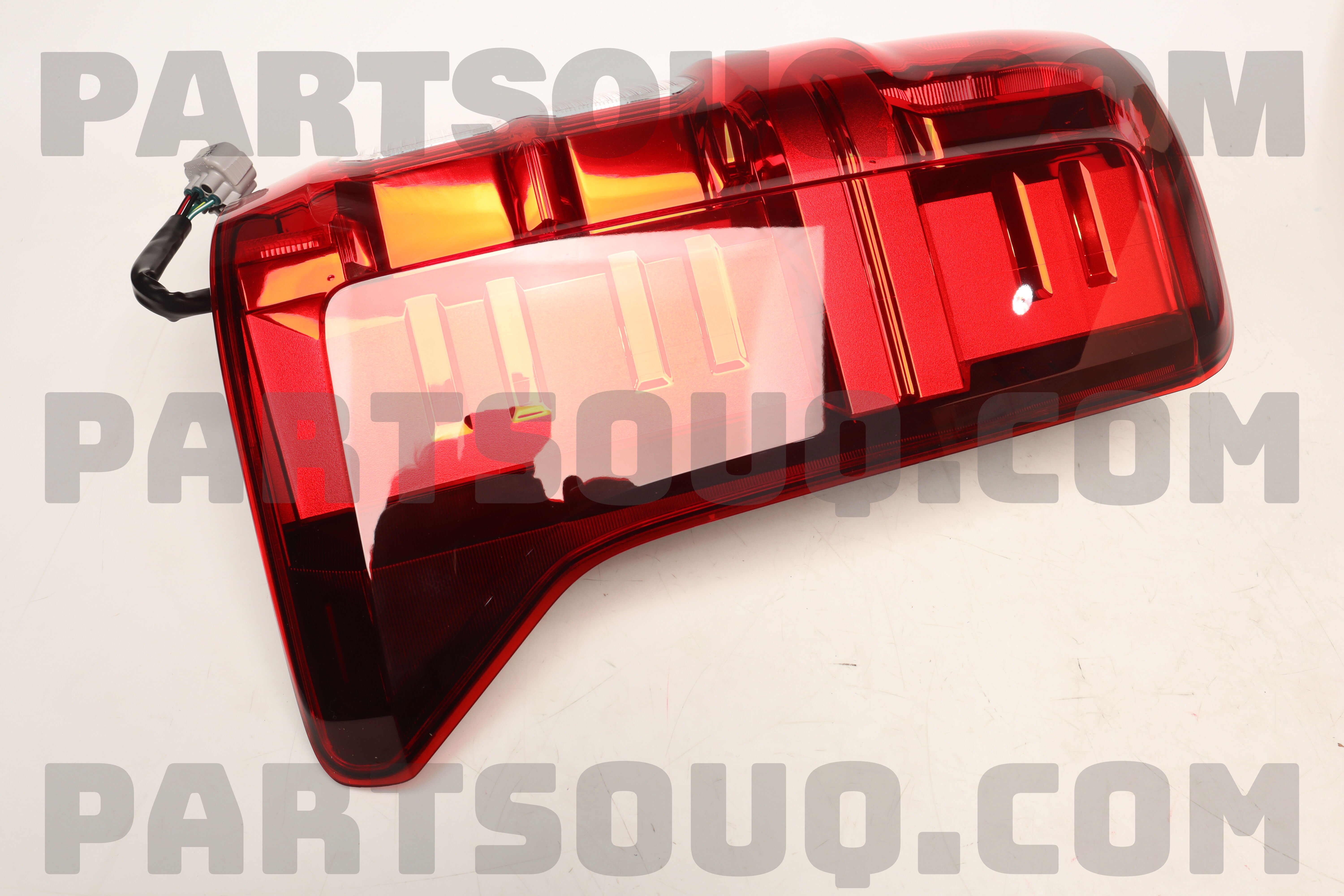 LAMP ASSY,COMB,RR RH 26550A020P | Mitsubishi Parts | PartSouq