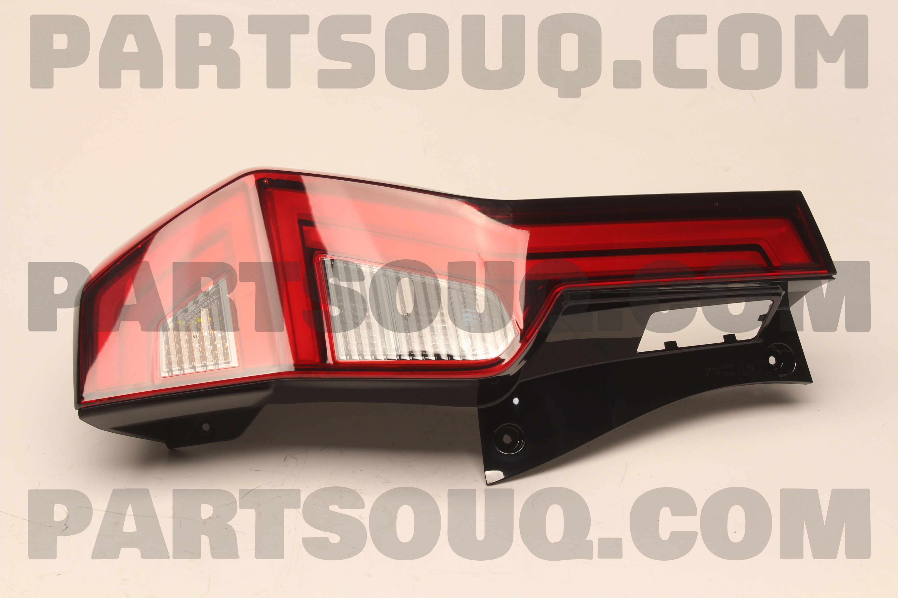 LAMP ASSY,COMB,RR RH 26550W100P | Mitsubishi Parts | PartSouq