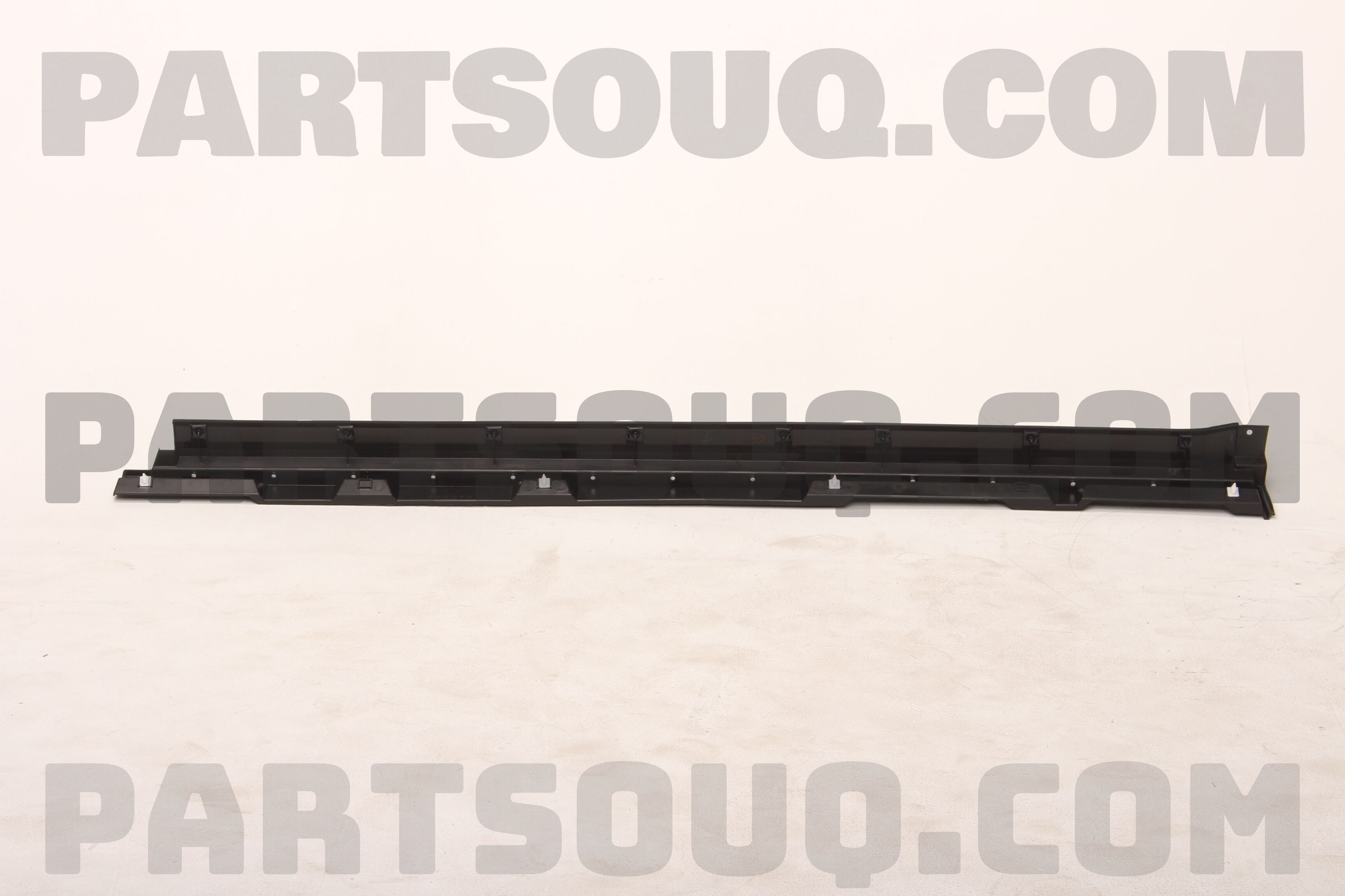 GARNISH,SIDE SILL,RH 7250A164 | Mitsubishi Parts | PartSouq