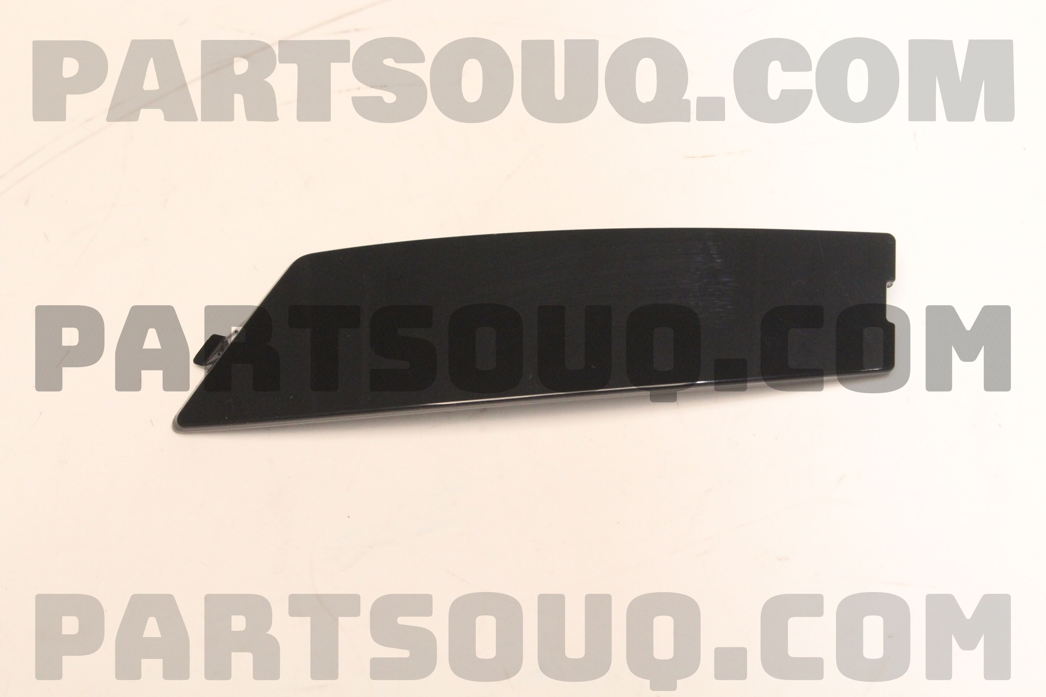 COVER,RR COMBINATION LAMP 8330B291 | Mitsubishi Parts | PartSouq