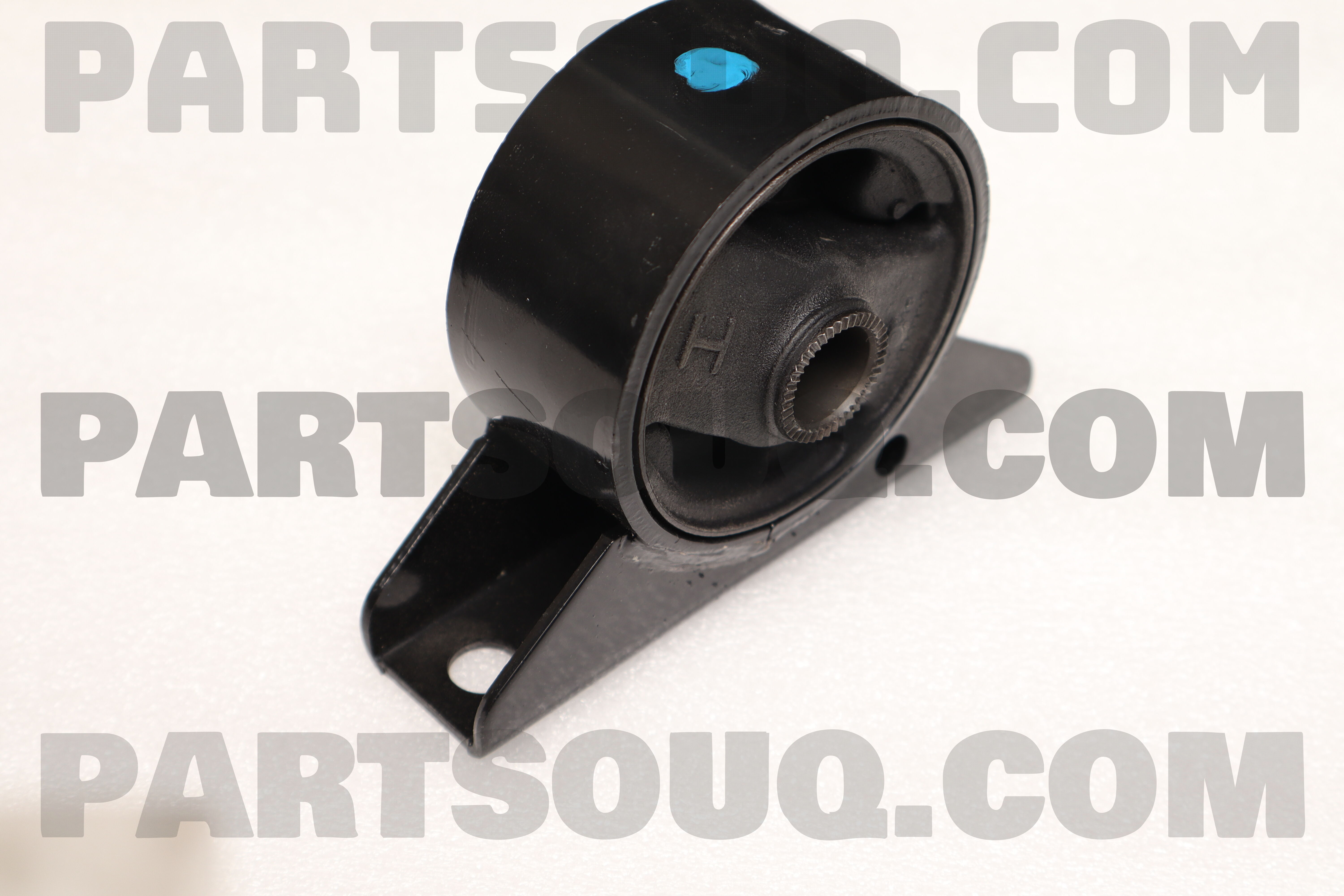 BRACKET,ROLL STOPPER,RH MB309504 | Mitsubishi Parts | PartSouq