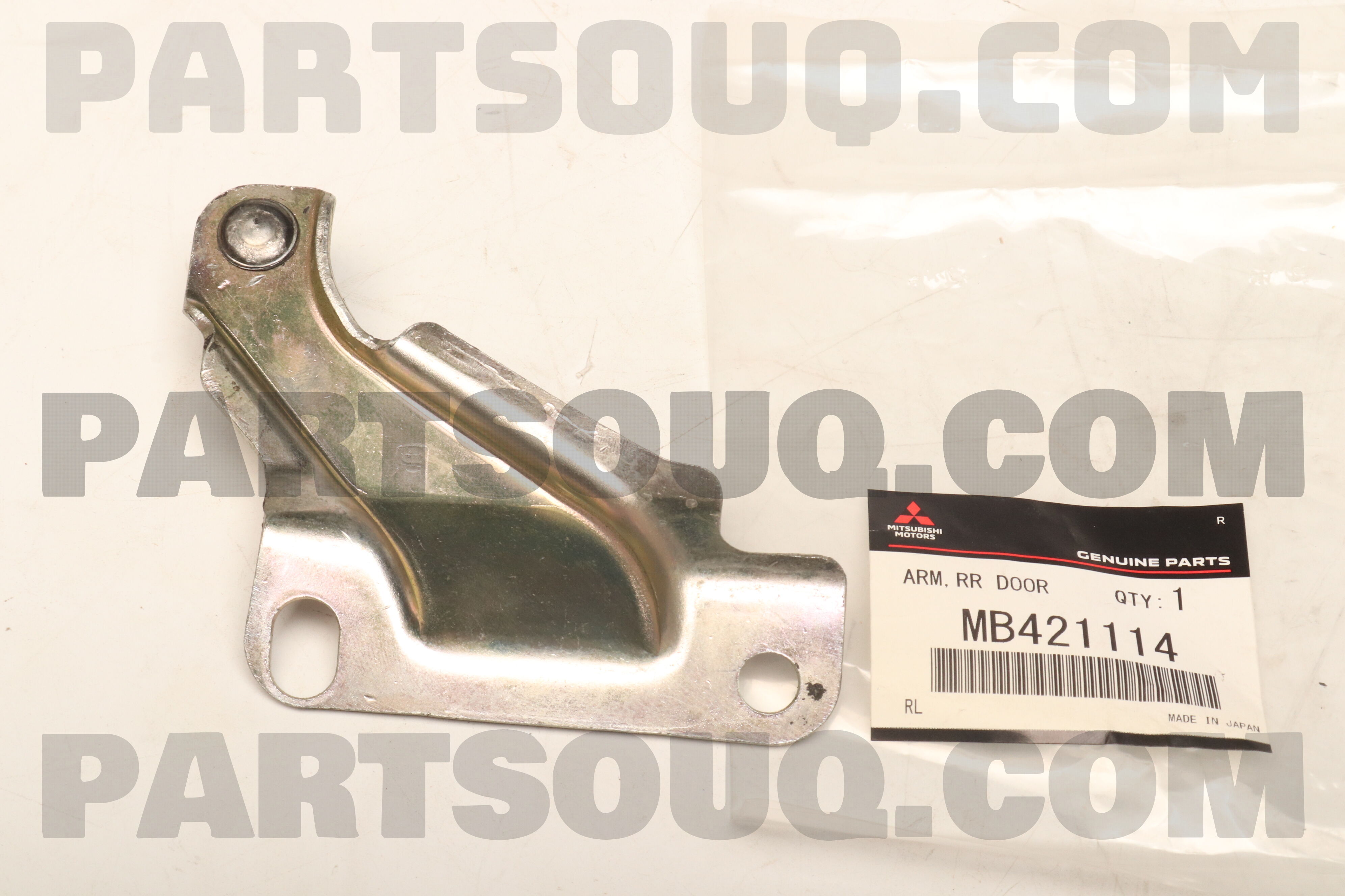 ARM,RR DOOR UPR ROLLER,RH MB421114 | Mitsubishi Parts | PartSouq
