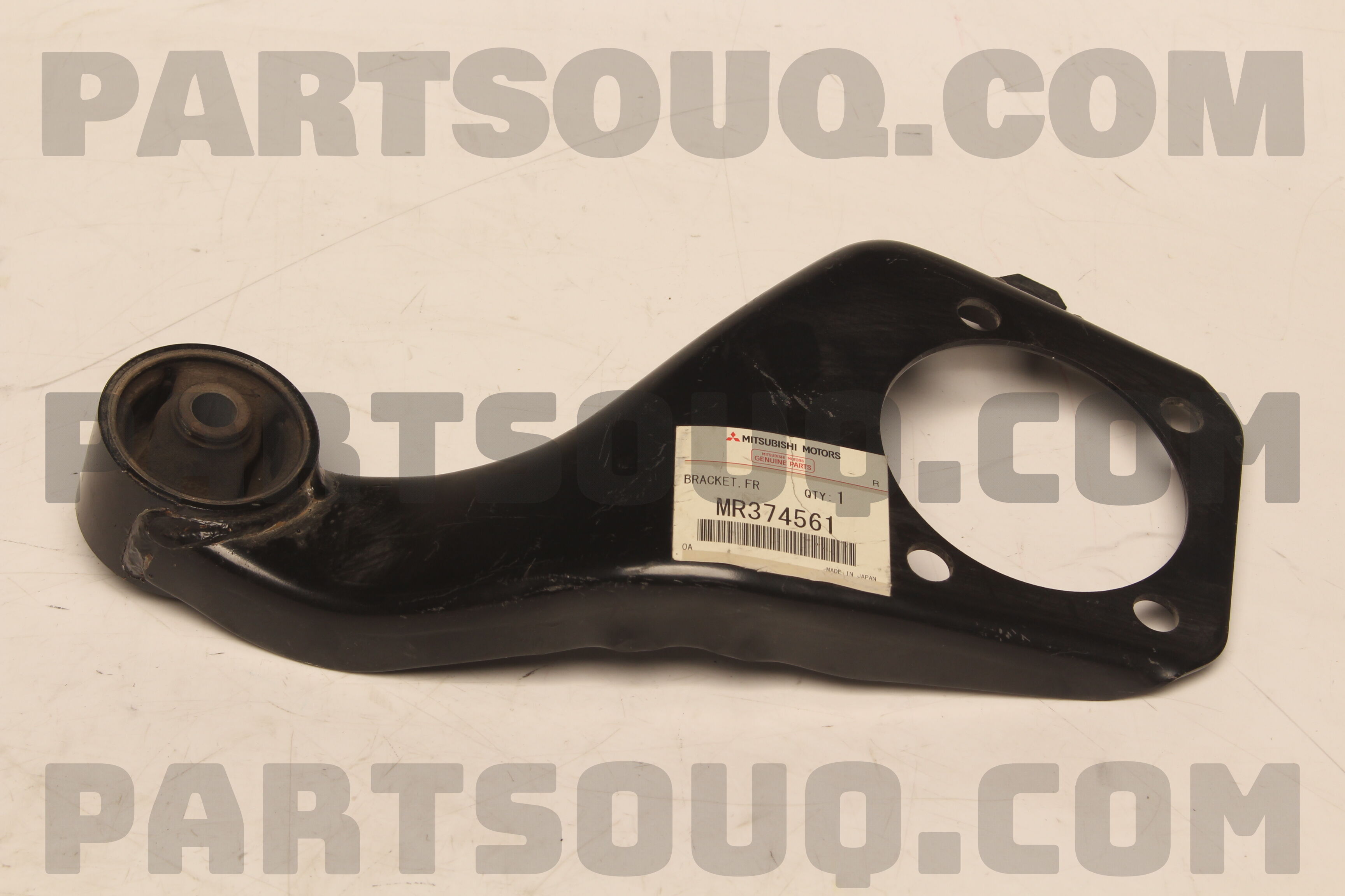 BRACKET,FR DIFF MOUNTING,L MR374561 | Mitsubishi Parts | PartSouq