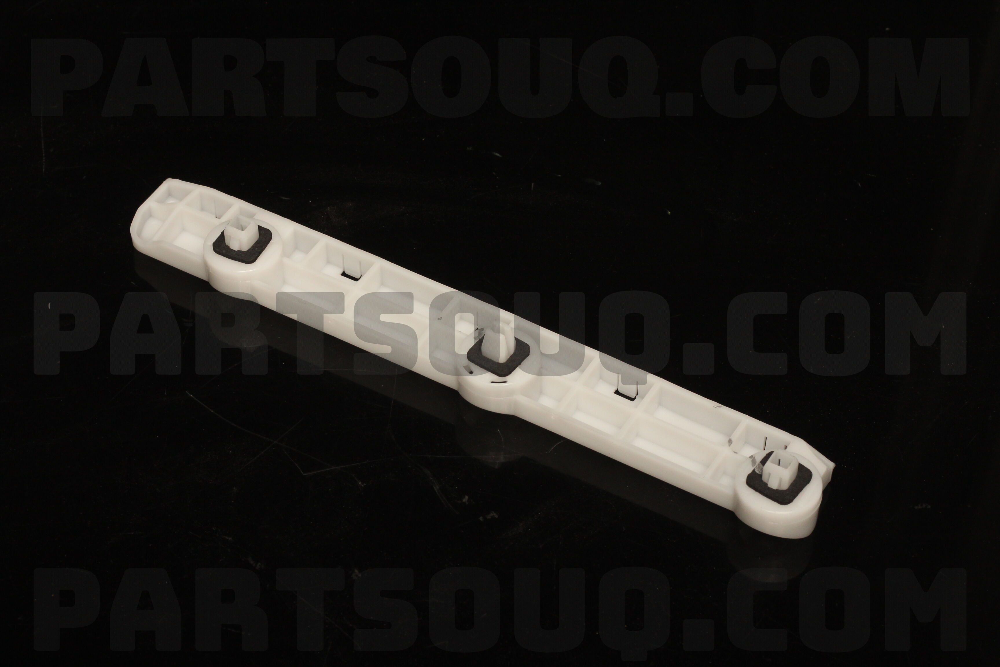 BRACKET-REAR BUMPER SIDE,RH 852203BA0A | Nissan Parts | PartSouq