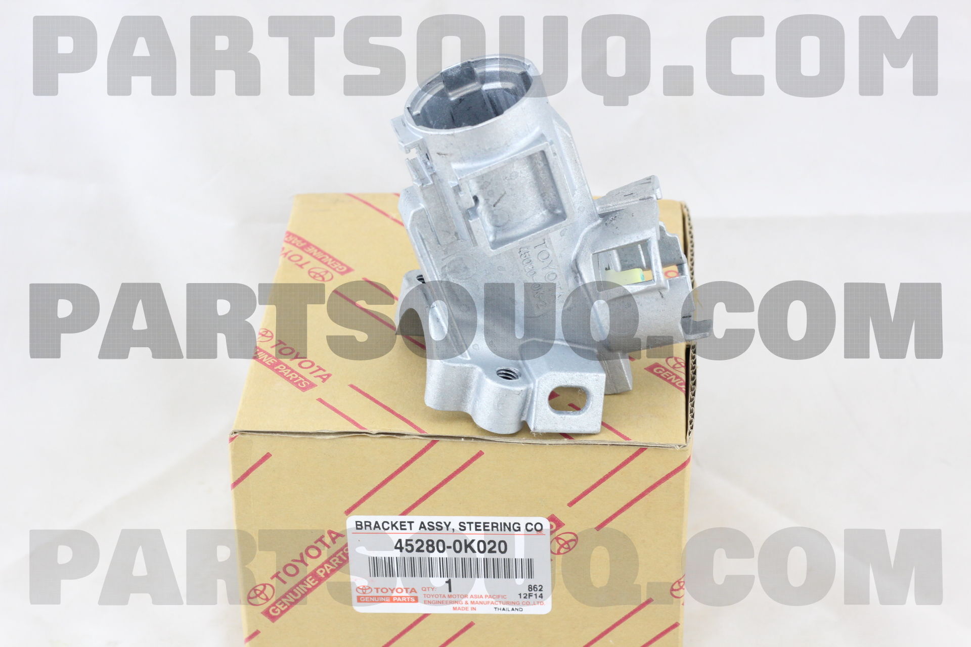 BRACKET ASSY, STEERING COLUMN, UPPER 452800K020 | Toyota Parts | PartSouq