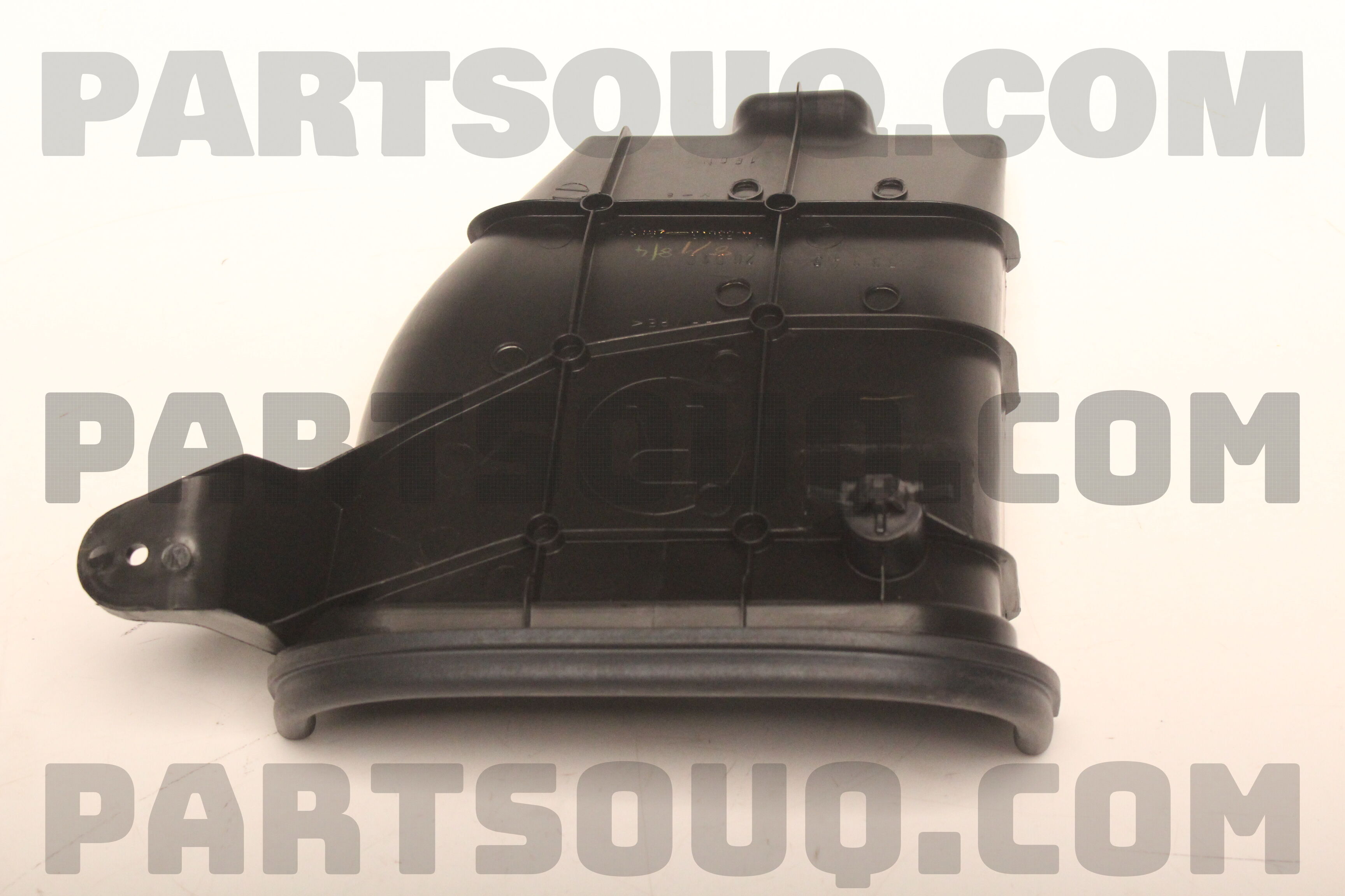GUIDE SUB-ASSY, FRONT SIDE AIR, RH 5301326030 | Toyota Parts | PartSouq
