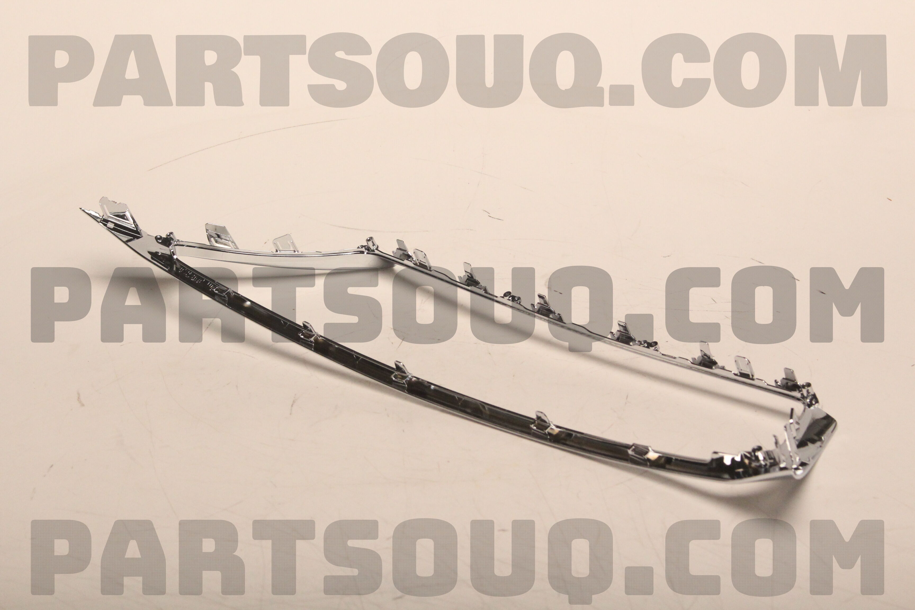GRILLE, RADIATOR, OUTSIDE 5311153230 | Toyota Parts | PartSouq