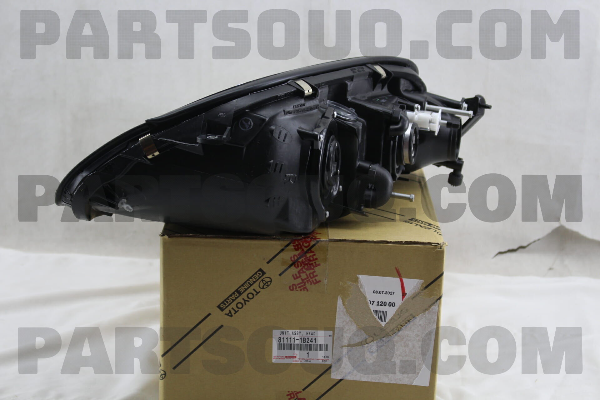 UNIT ASSY, HEADLAMP, RH 811111B241 | Toyota Parts | PartSouq