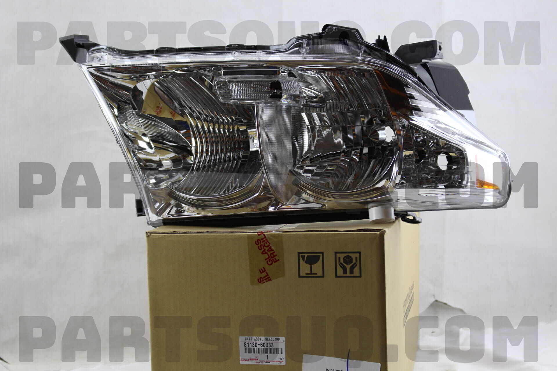 UNIT ASSY, HEADLAMP, RH 8113060D33 | Toyota Parts | PartSouq