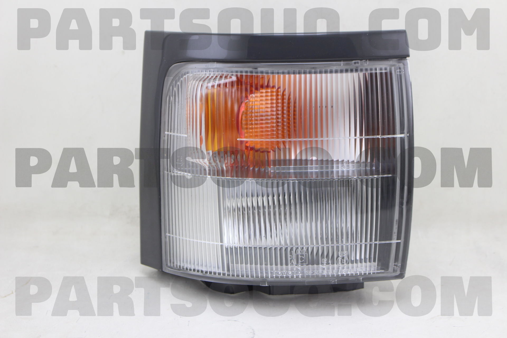 LAMP ASSY, FRONT TURN SIGNAL, RH 8151036262 | Toyota Parts | PartSouq