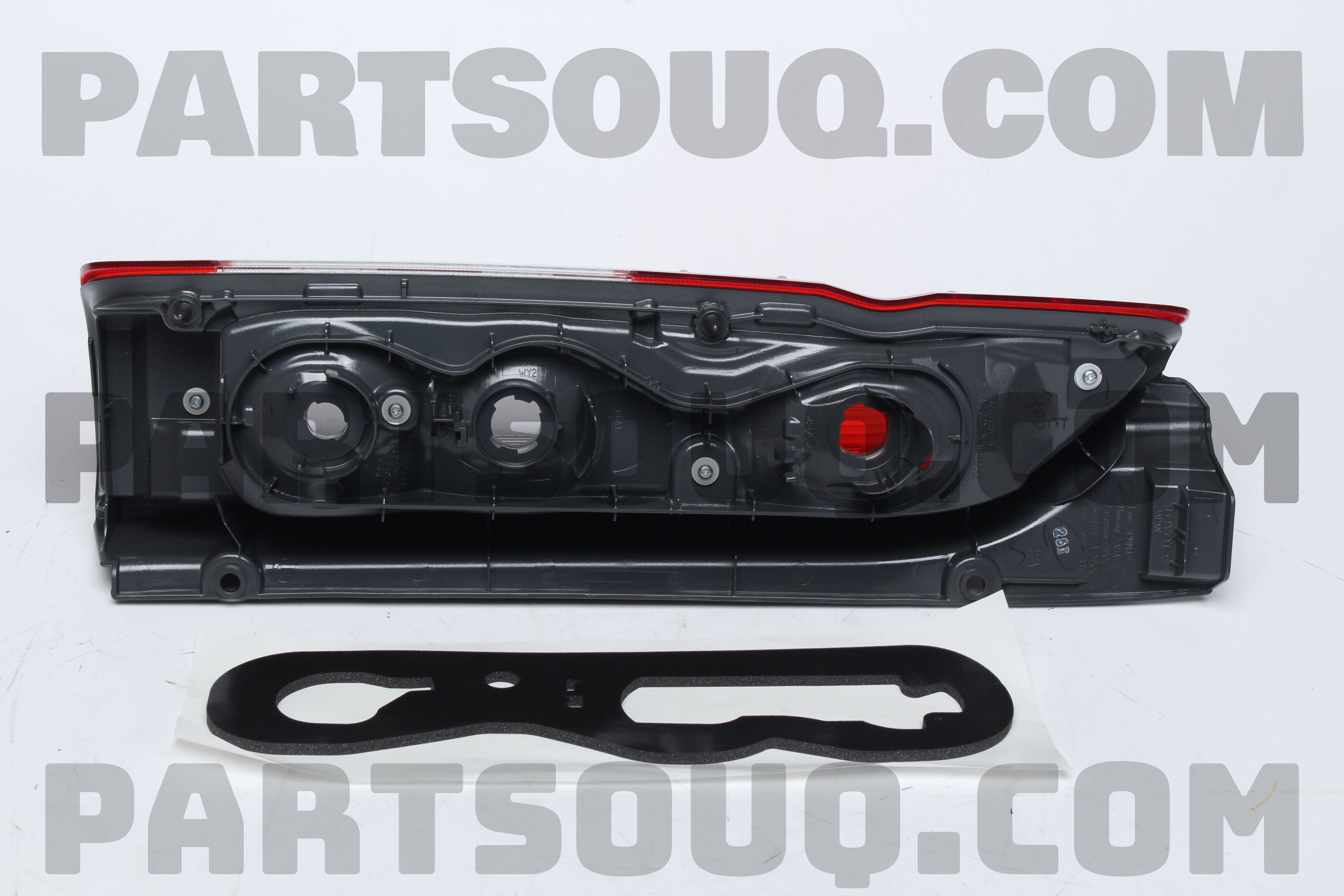 LENS & BODY RR 8155126442 | HINO Parts | PartSouq