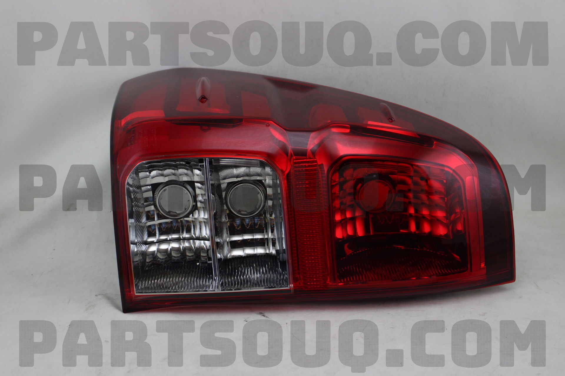 LENS & BODY RR COMB 815610K260 | Toyota Parts | PartSouq